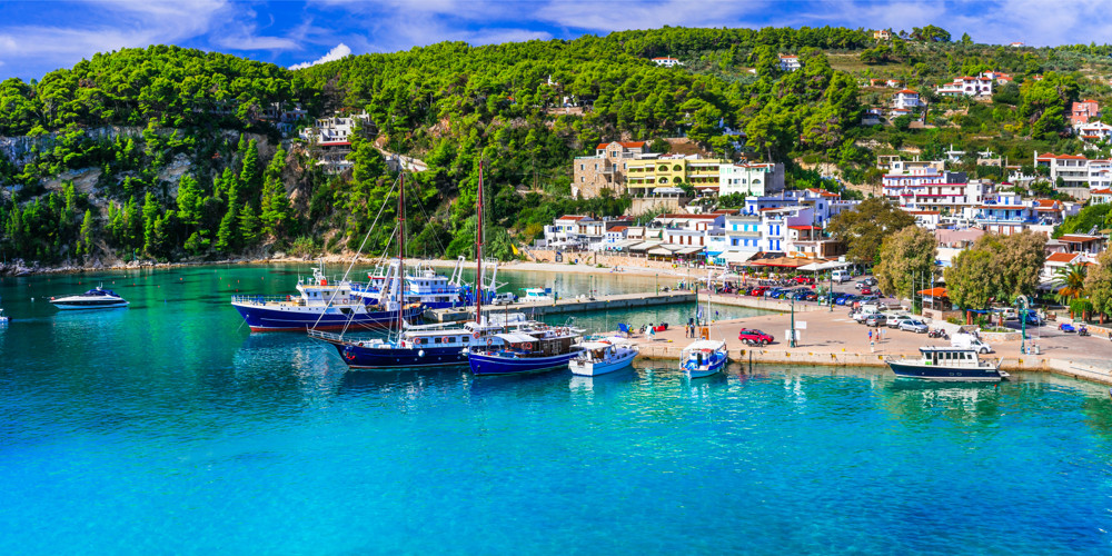 Skiathos and Alonissos, island hopping around the Greek Islands ...