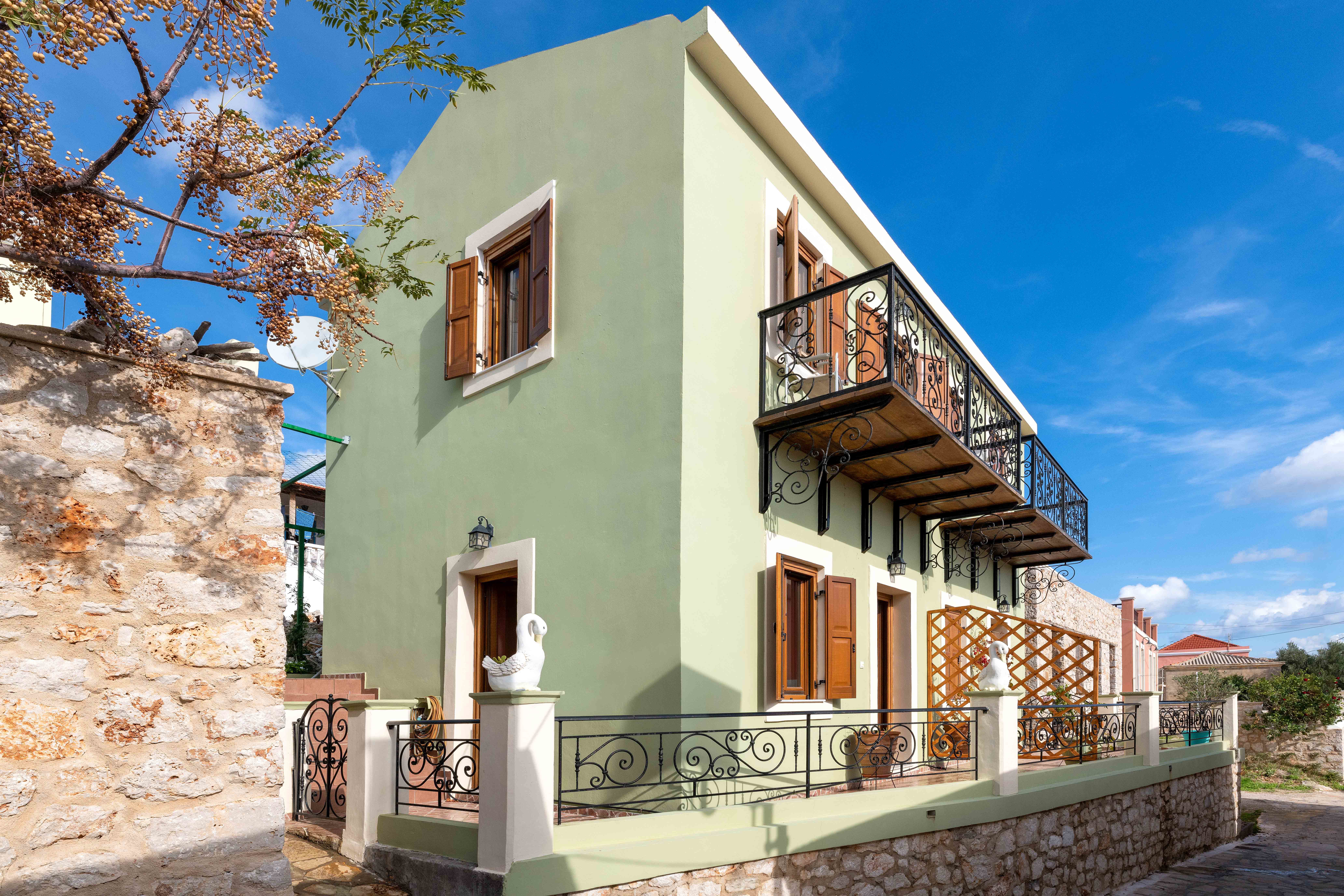 Villa Lola in Halki | Olympic Holidays
